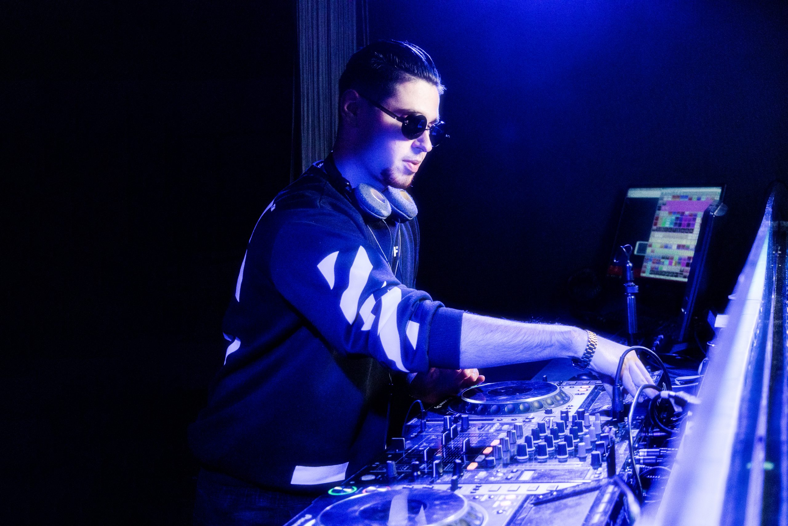 Justin Hahn - Professional Club DJ